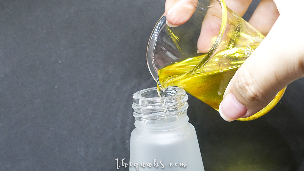 DIY your own reed diffuser refill | theQuahs.com